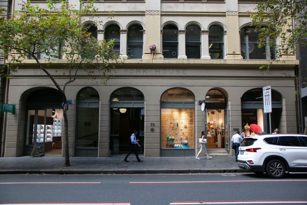 Contact - L Rundle & Co